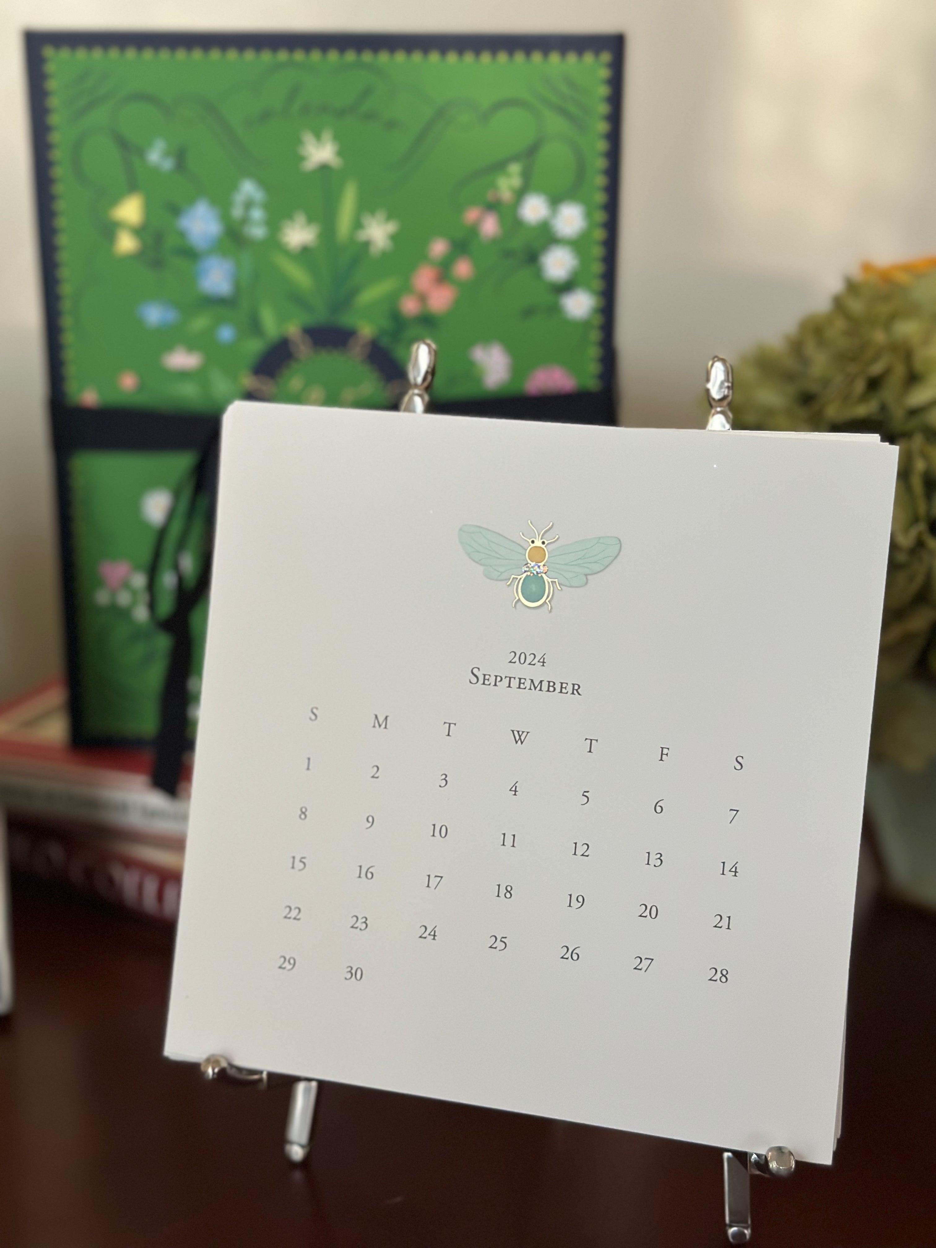 2025 Calendar with Easel – Juniper & Twine